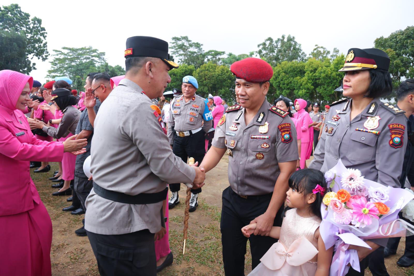 Kapolda Kepri Pimpin Upacara Korps Raport Kenaikan Pangkat Personil - MataKepri || Portal Berita ...